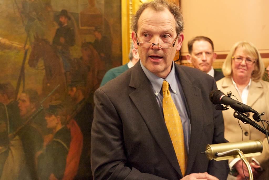 Environmental groups back Shumlin on water quality plan