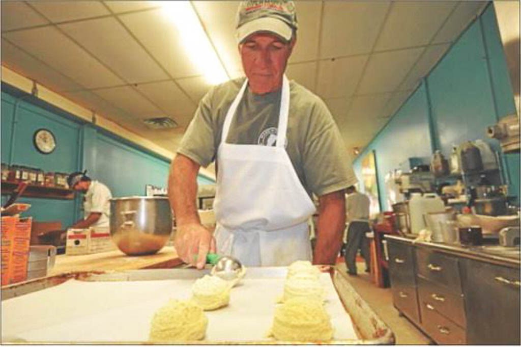 Lt. Gov Phil Scott makes bagels at Bennington bakery - VTDigger
