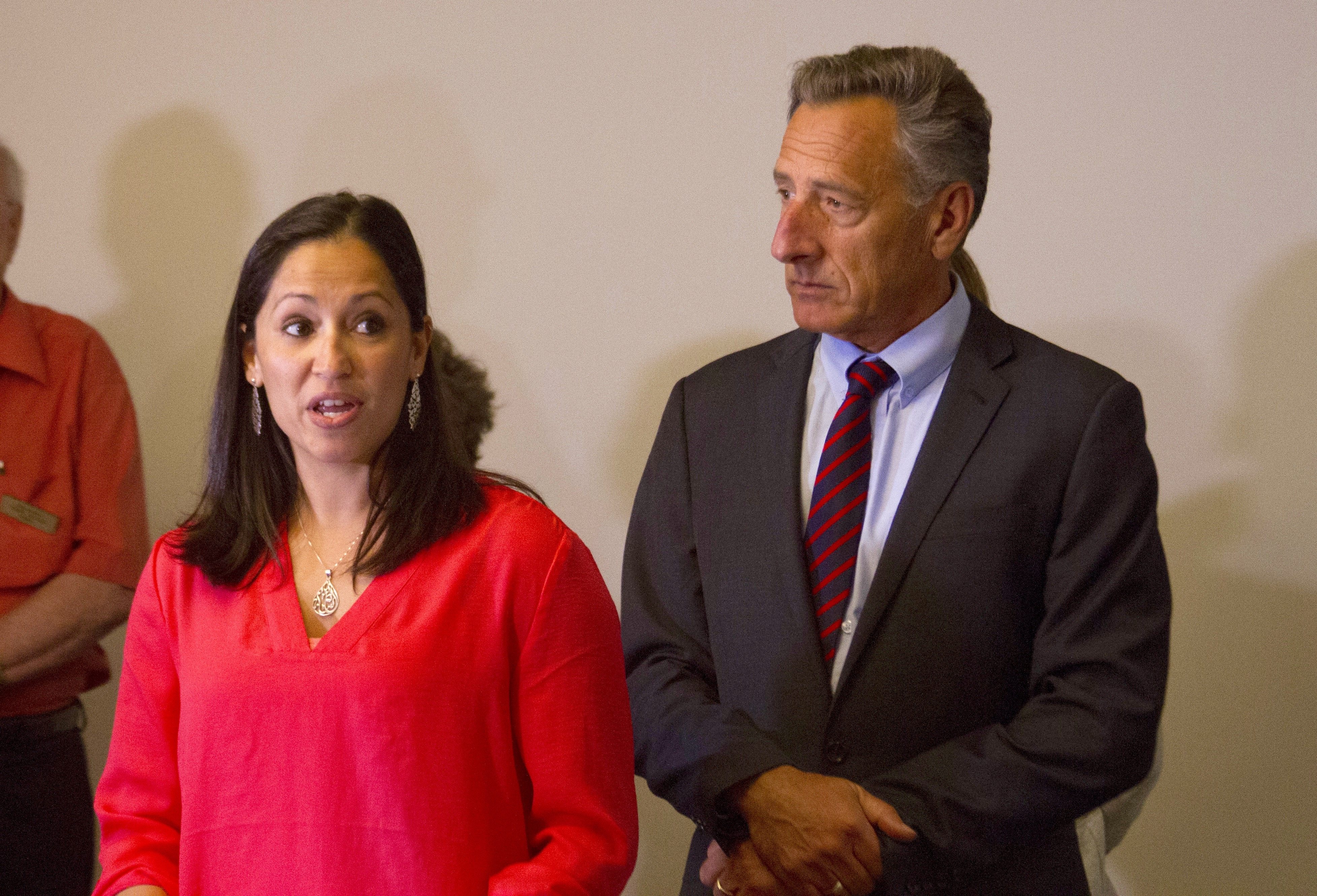 Peter Shumlin signs worker protection bills - VTDigger