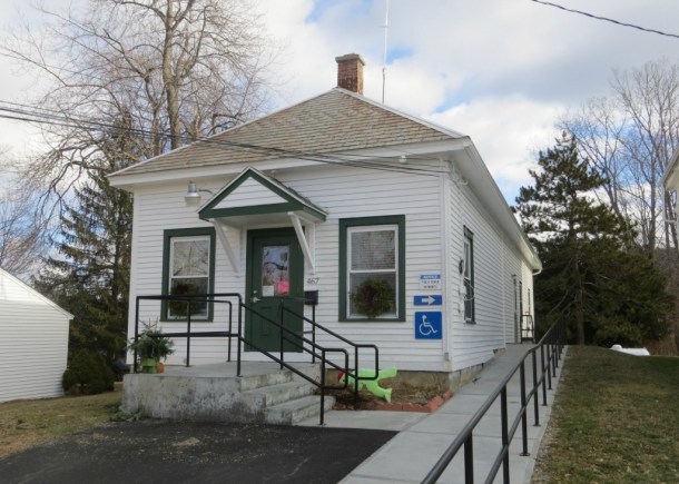 Suspicions about government surface at Pownal meeting - VTDigger