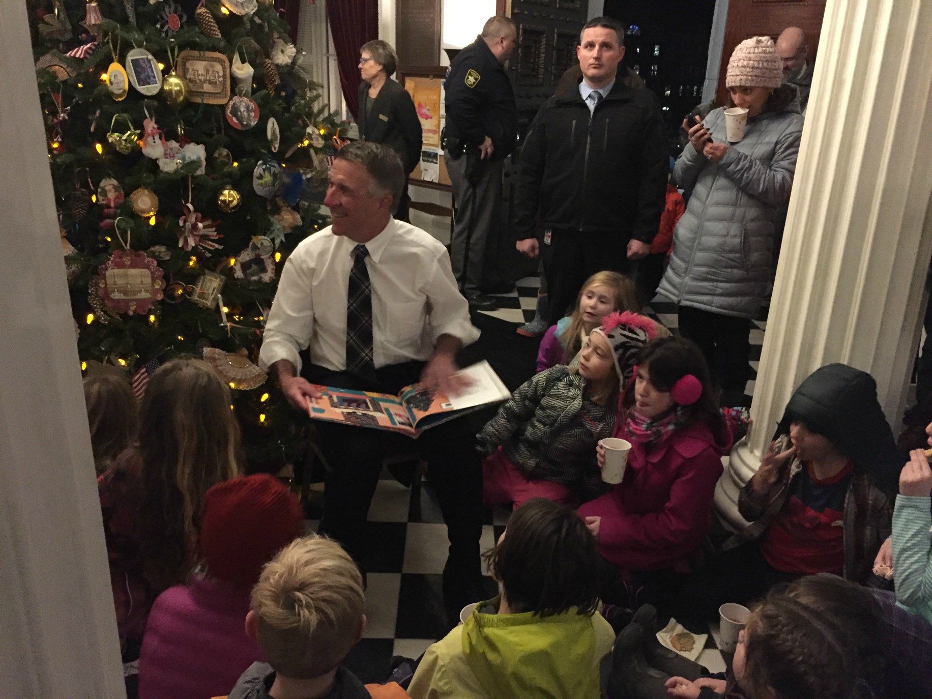 Scott honors family friend at Christmas tree lighting ceremony - VTDigger