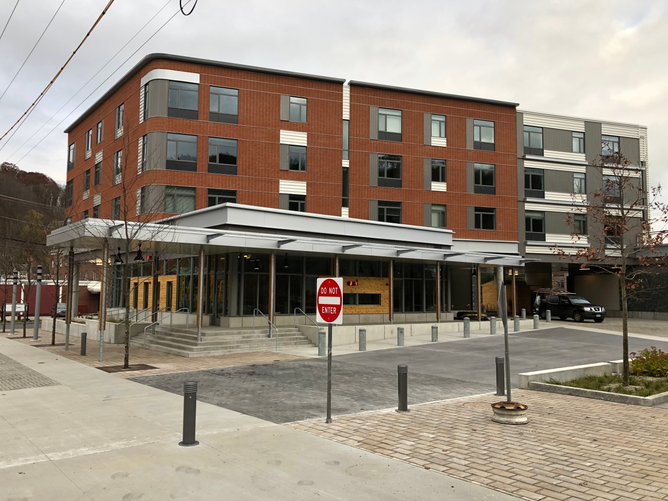 Marshfield teen charged with attempted murder in stabbing of worker at ...