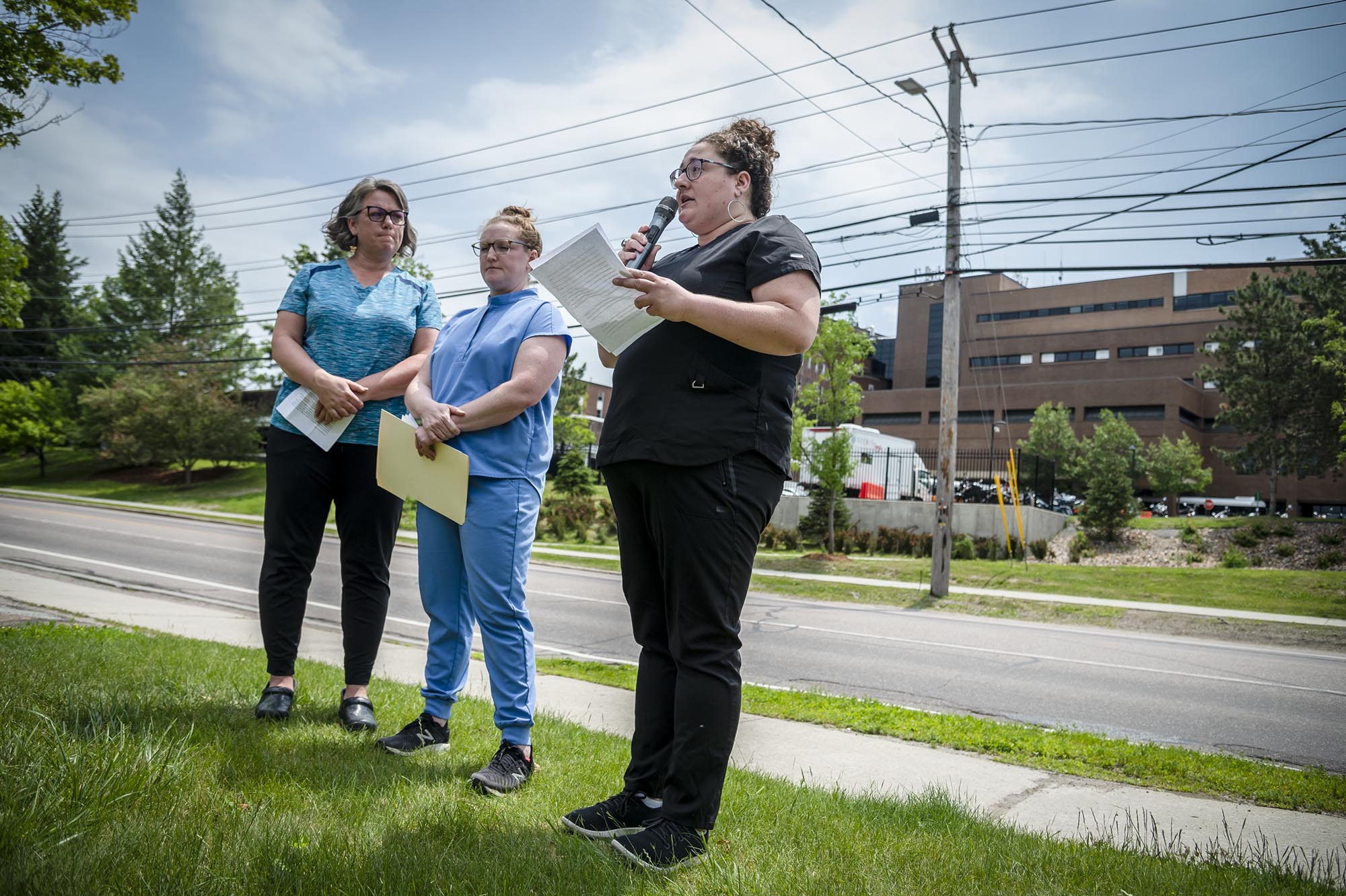 Emergency nurses protest increasing workplace violence, allege lack of ...