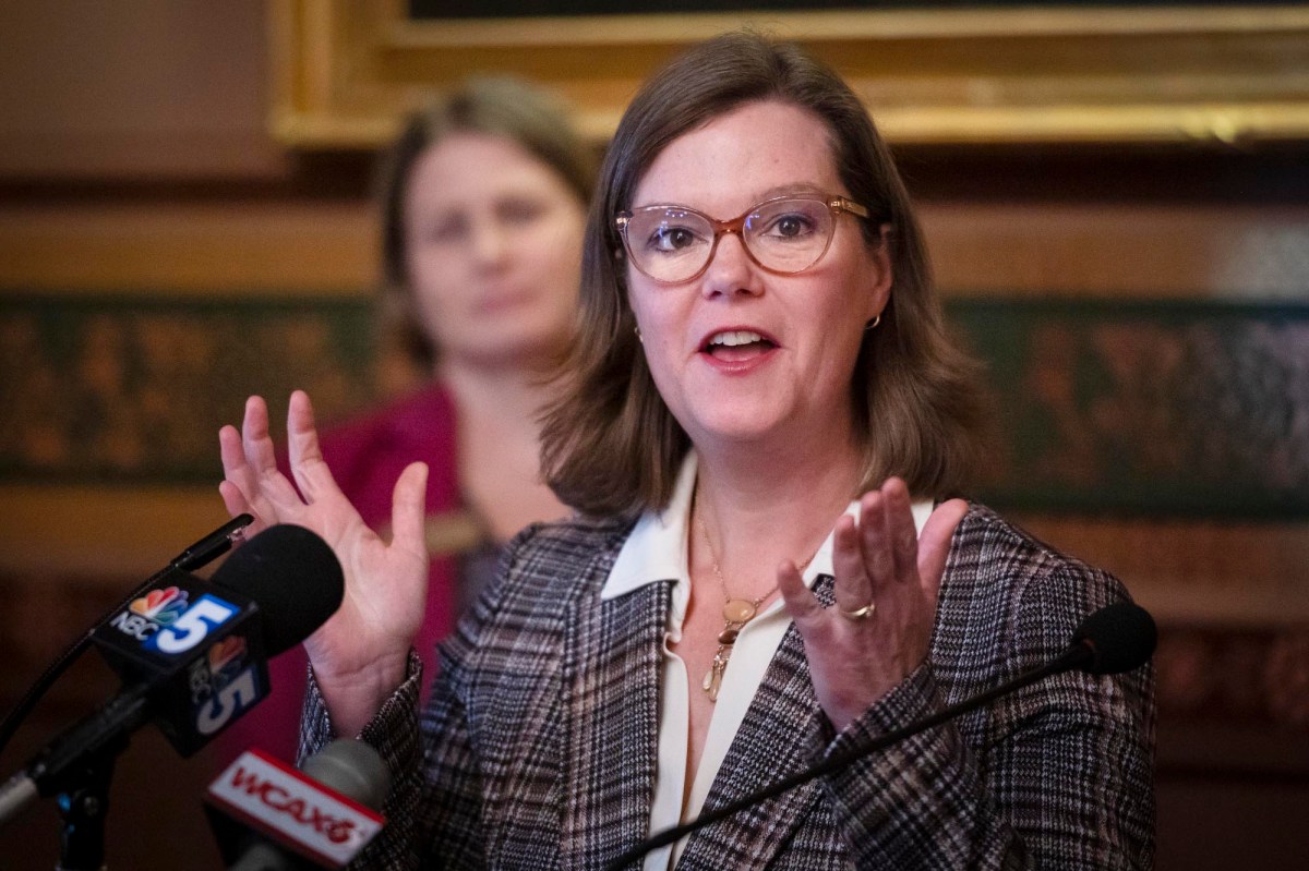 Final Reading: Stakeholders scramble to compromise on fossil fuel ...