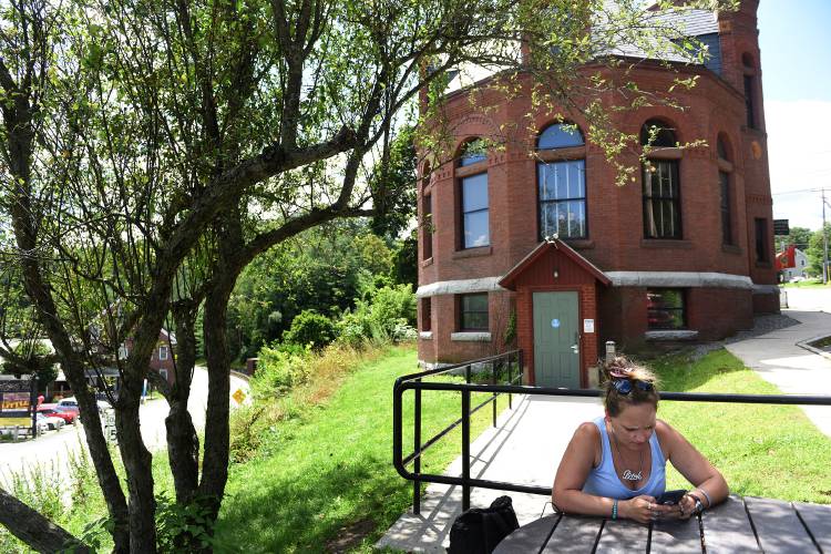 Amid housing shortage, Bradford struggles with homelessness - VTDigger