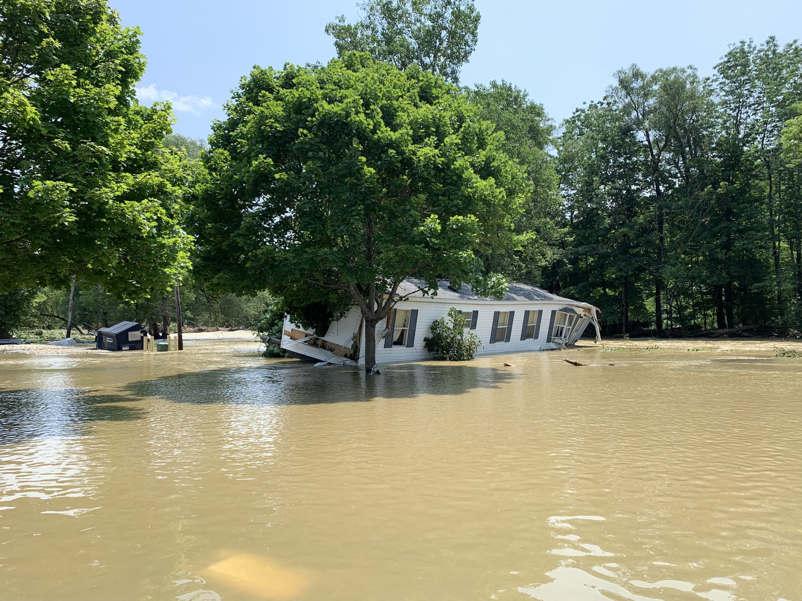 In Ludlow, Black River tears through mobile home park - VTDigger