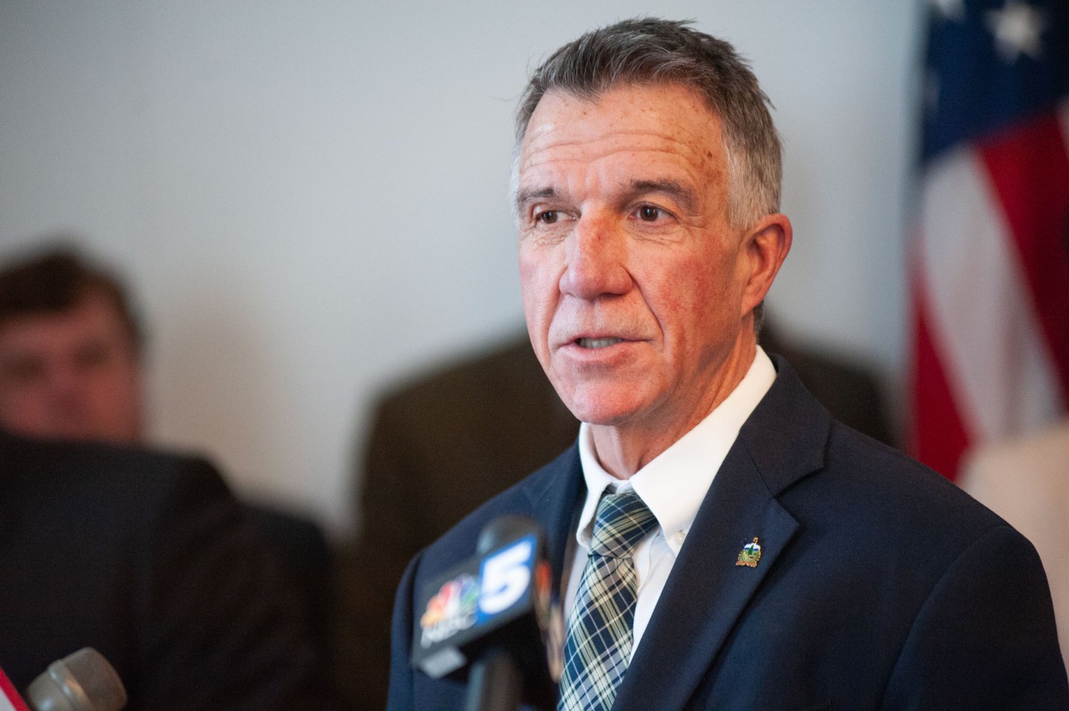 Phil Scott announces expansion of voluntary paid leave program - VTDigger