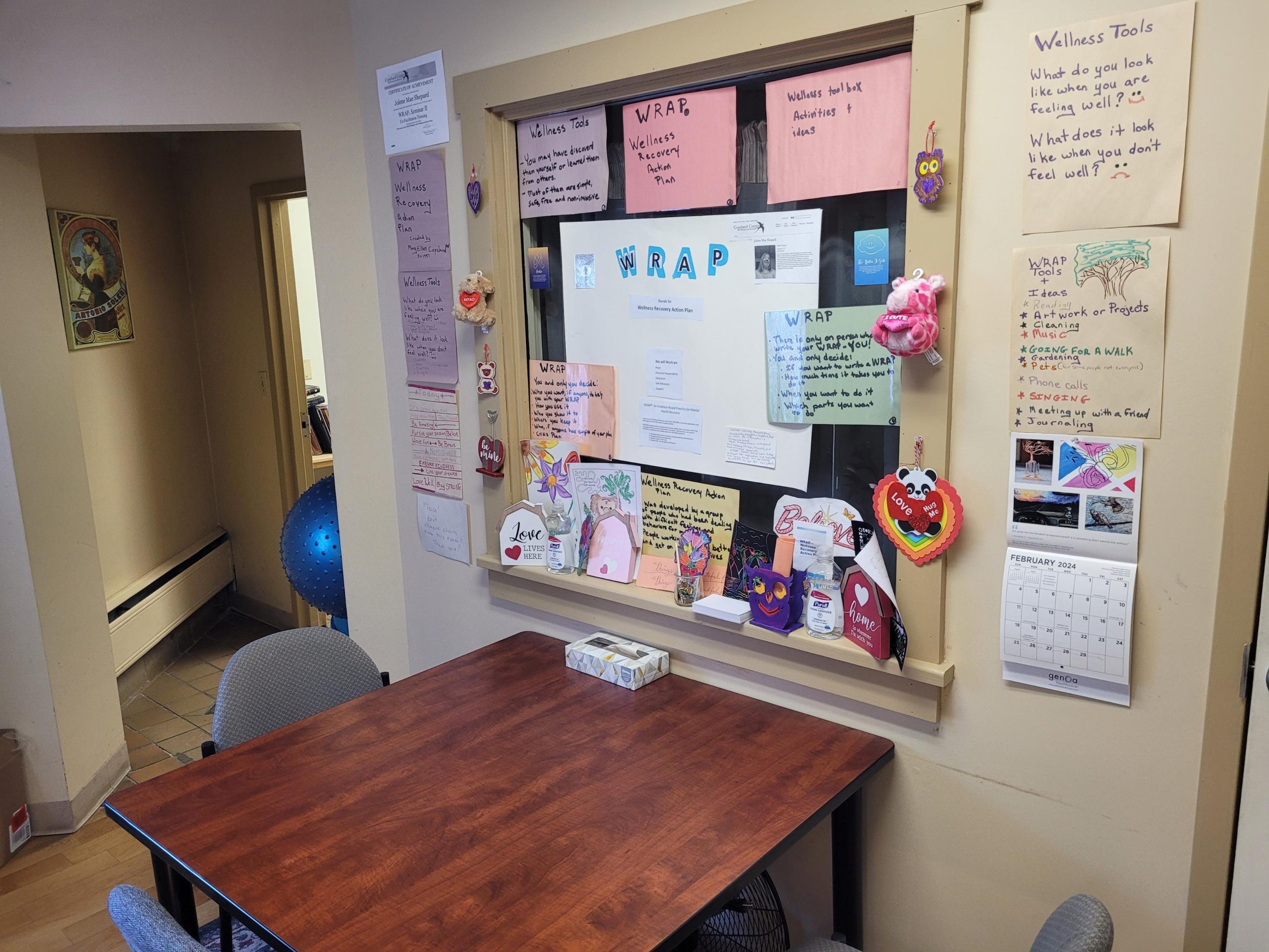 The many benefits of a peer support program in community mental health ...