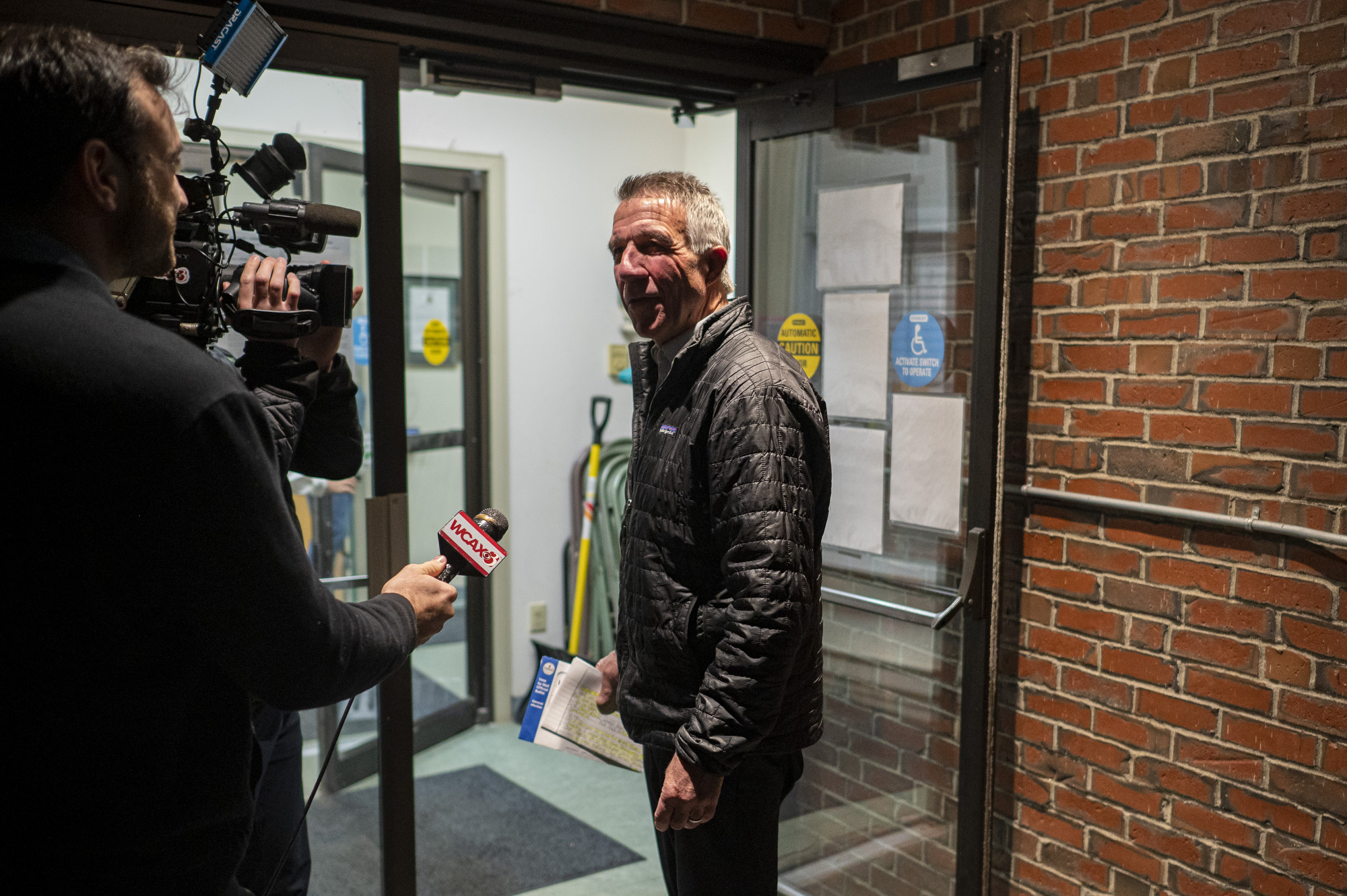 Phil Scott votes for Kamala Harris for president - VTDigger