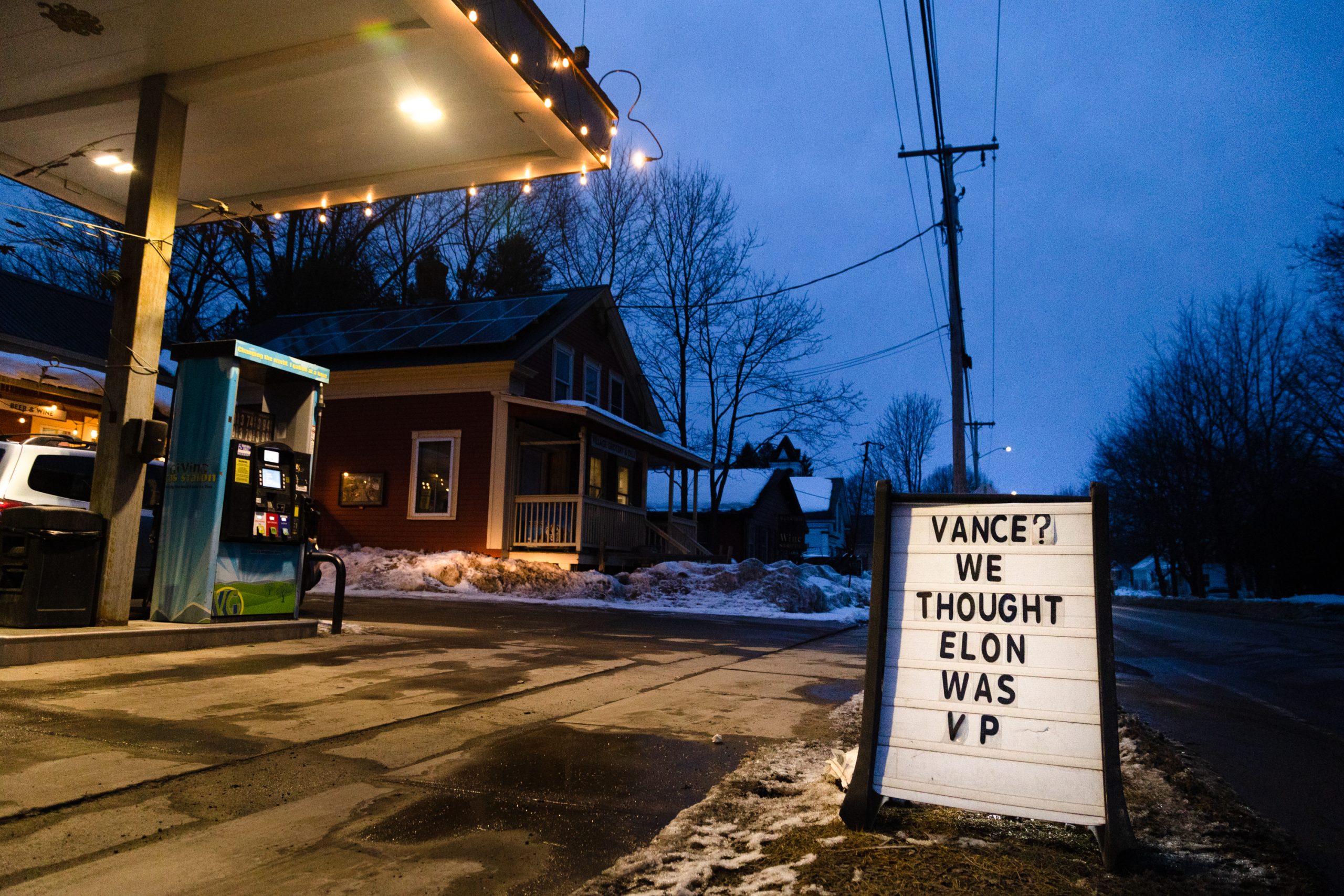 From protests to welcome cards, Vice President JD Vance’s Vermont visit ...