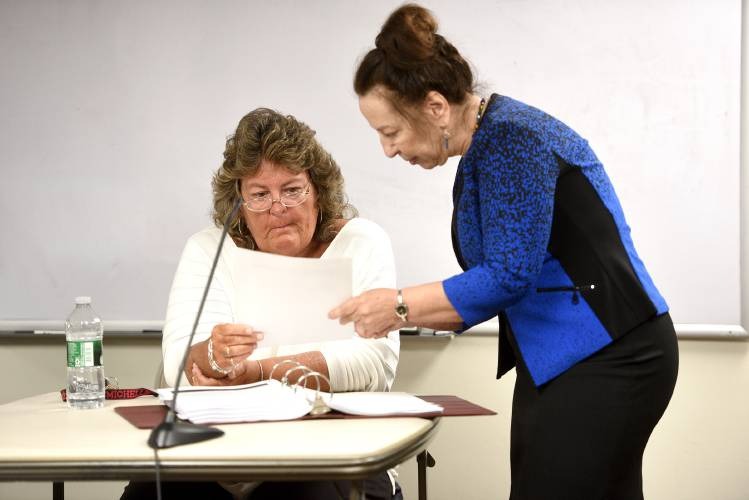 Woodstock police chief tries to hold on to his job as municipal manager ...